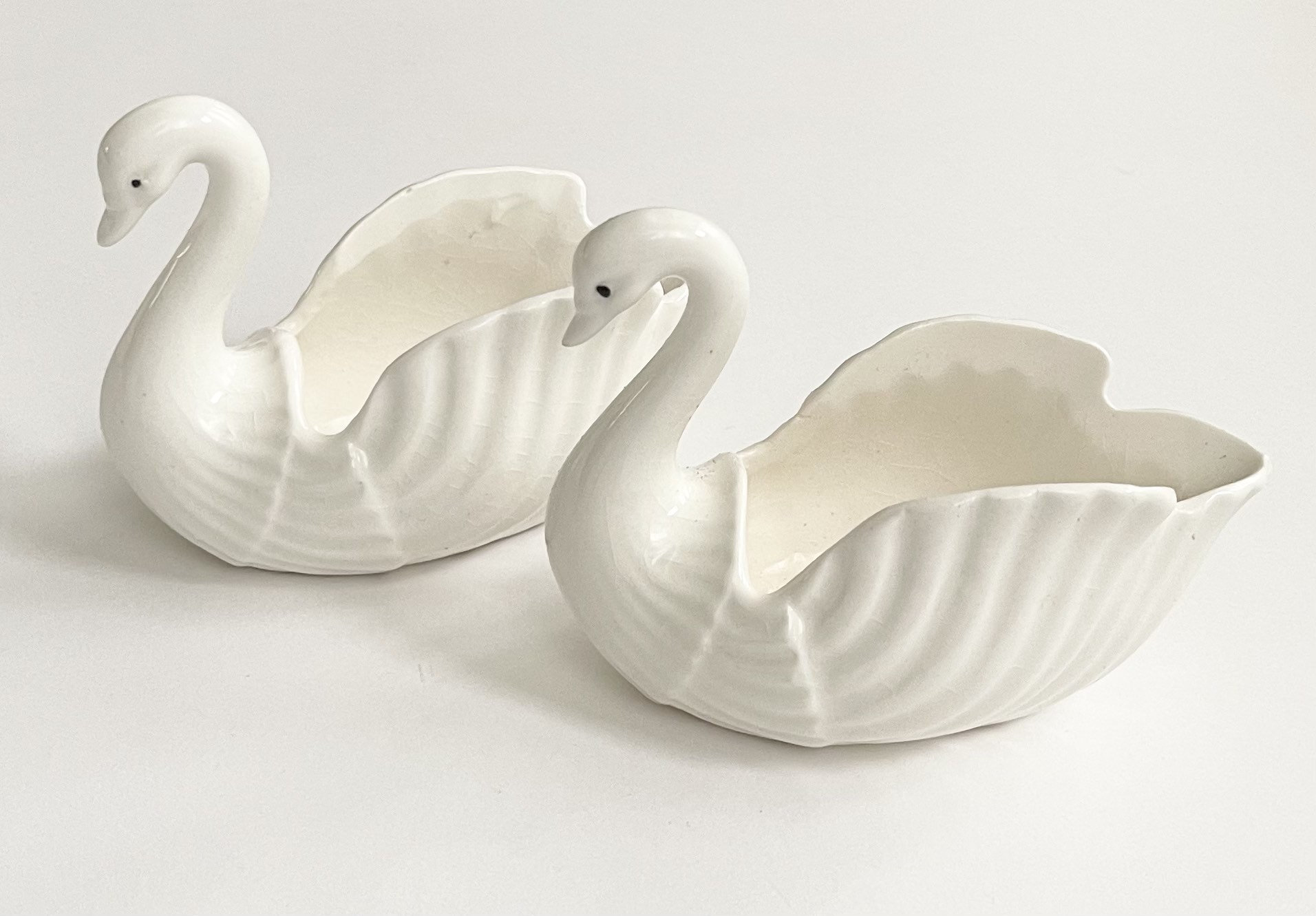 Small Porcelain Swan Planters Vintage Valentines Love Home Decor White ...