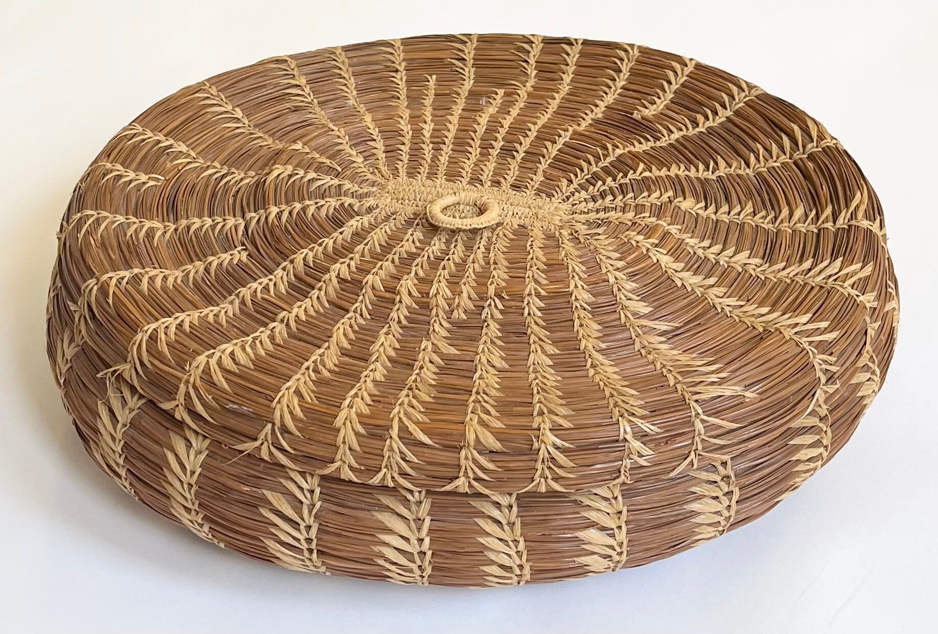 Large Pine Neede Basket Menominee Michigan Made Vintage Handwoven ...