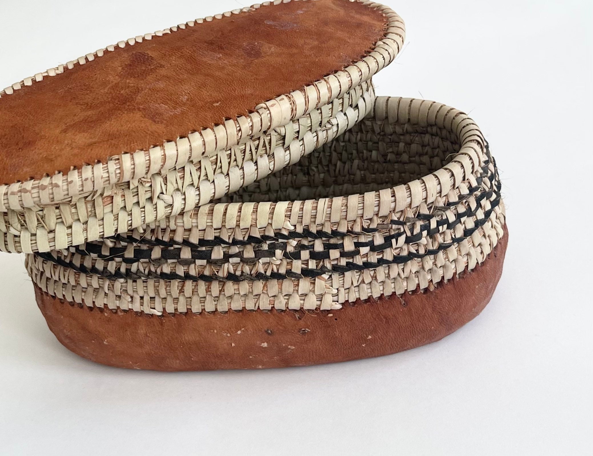 Oman Camel Milking Basket Bowl Oval Lidded Basket Leather Base and Lid ...