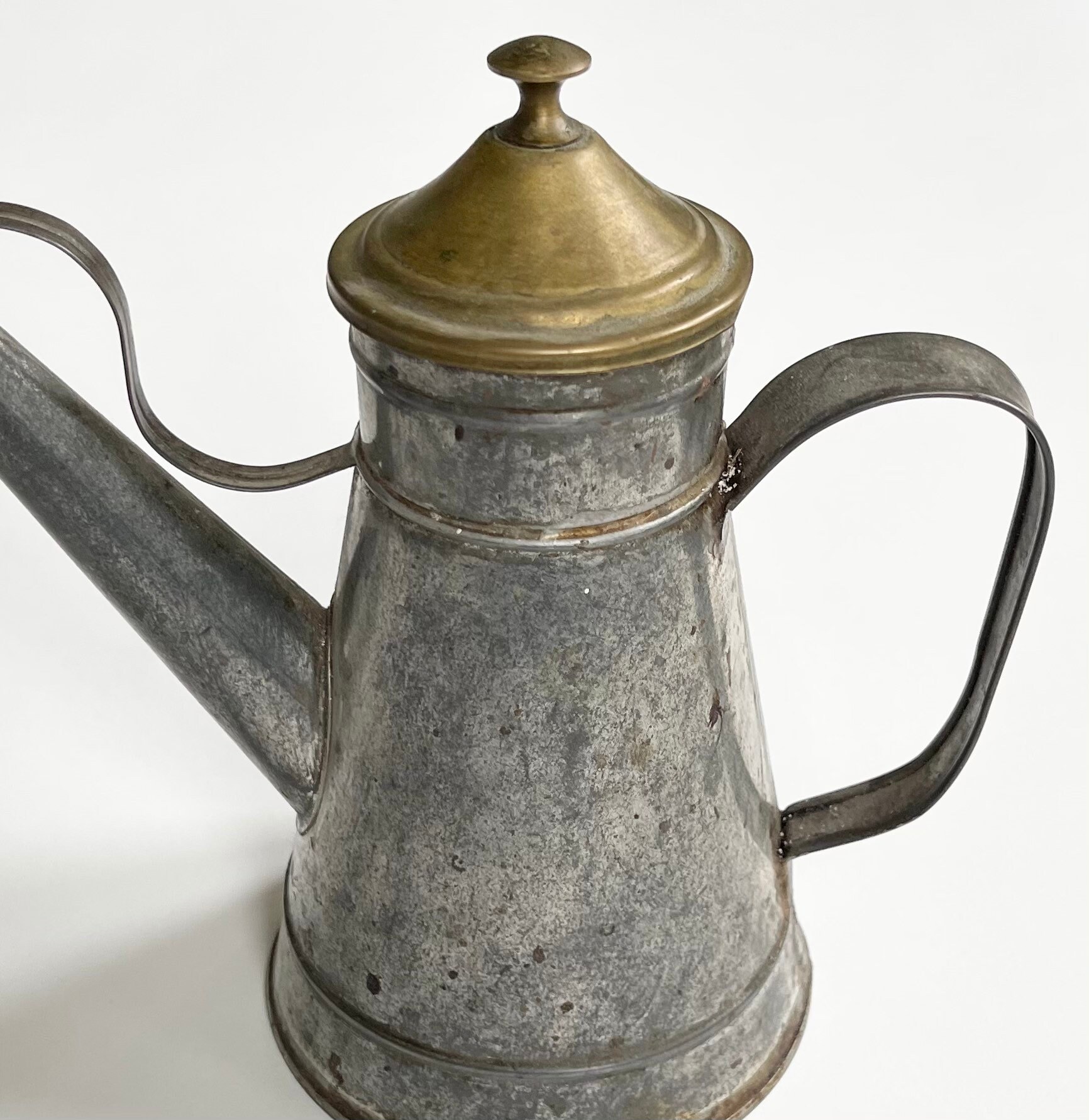 Rustic Tin Can Pot Oil with Spout and Handle Coffee Tea Worn Aged Rusty ...