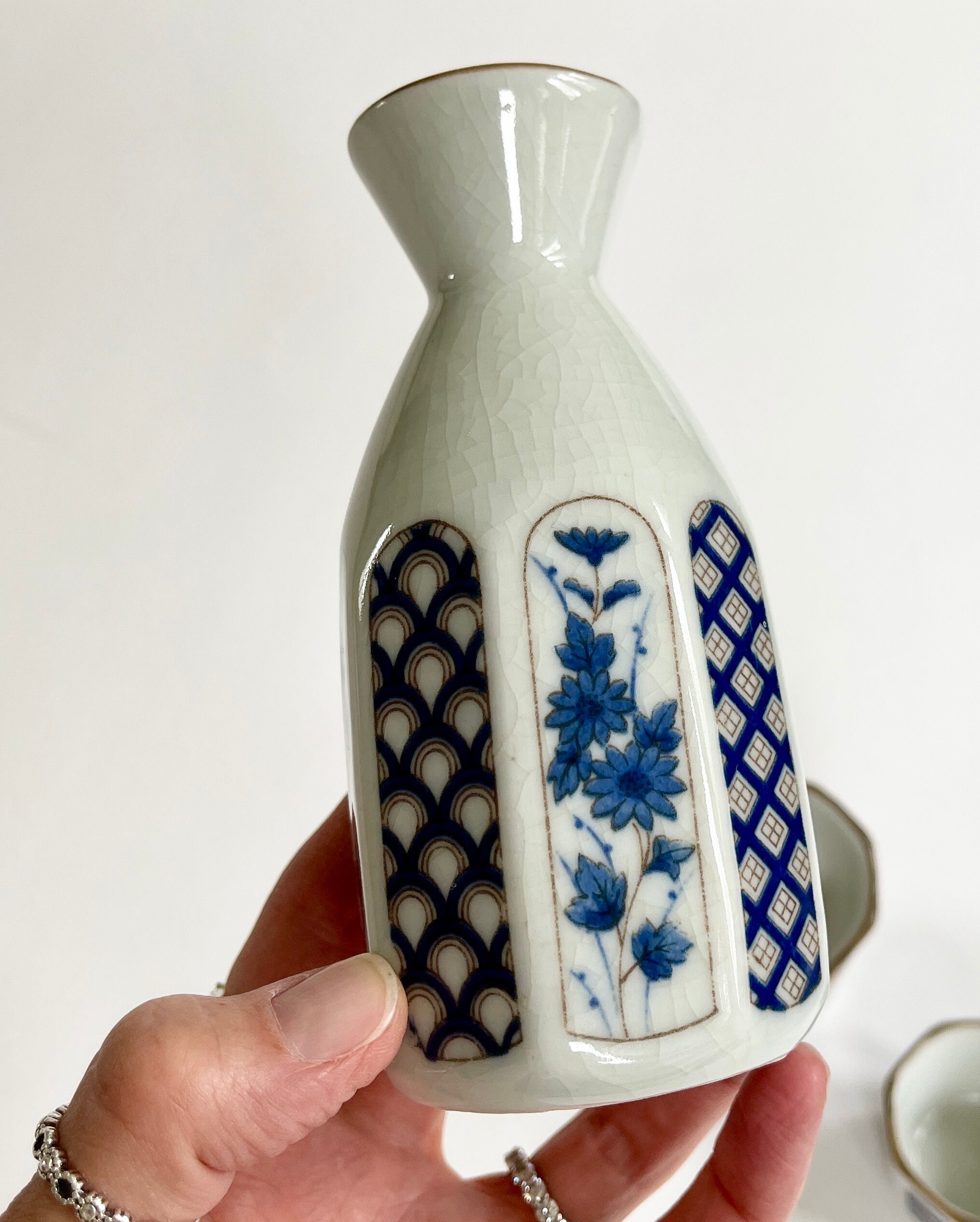 OMC Japan Sake Set Sake Glasses Sake Carafe Vintage Japanese Blue White ...