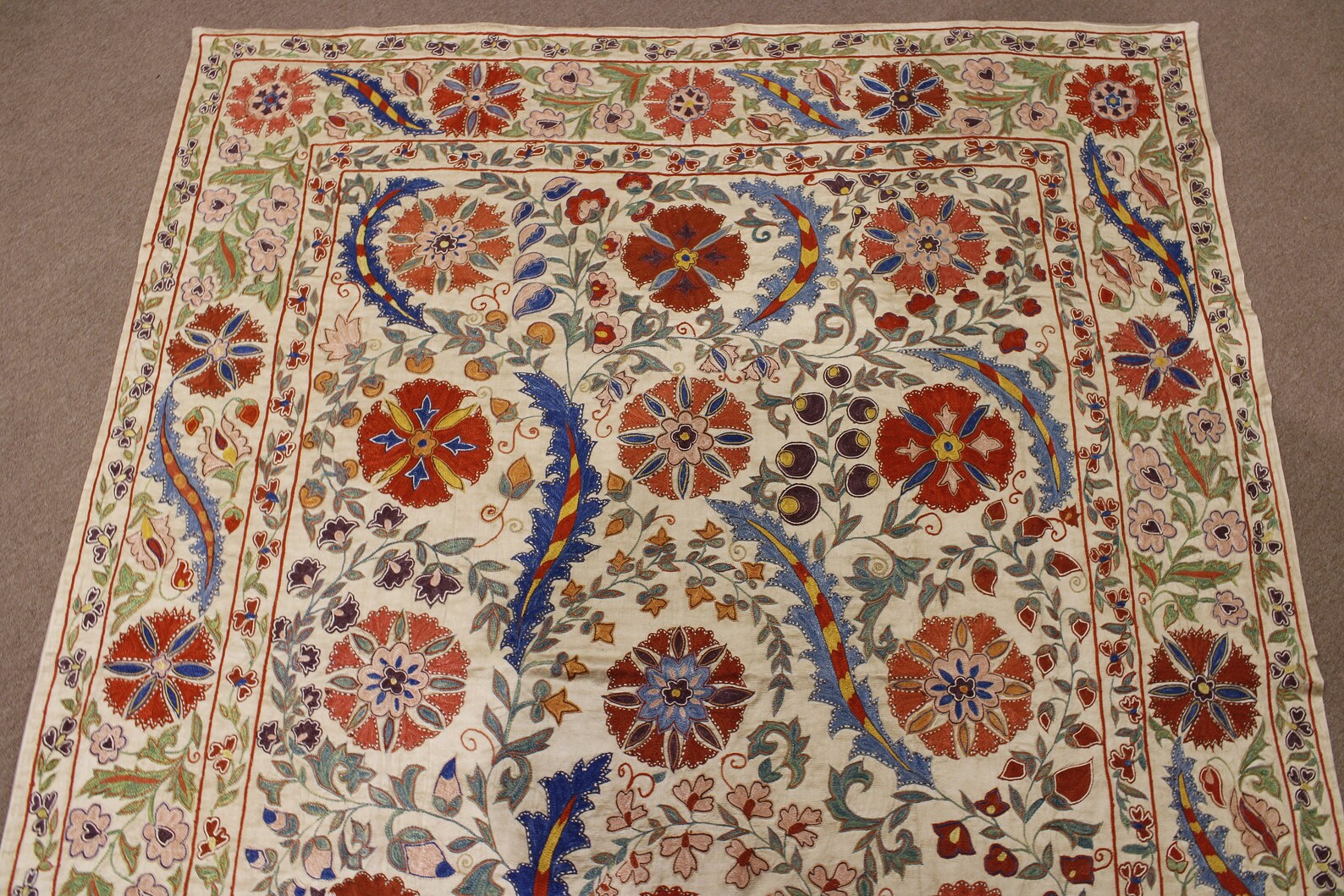 Suzani Bed Cover, Handmade Suzani Bedspread, Silk Suzani Blanket ...