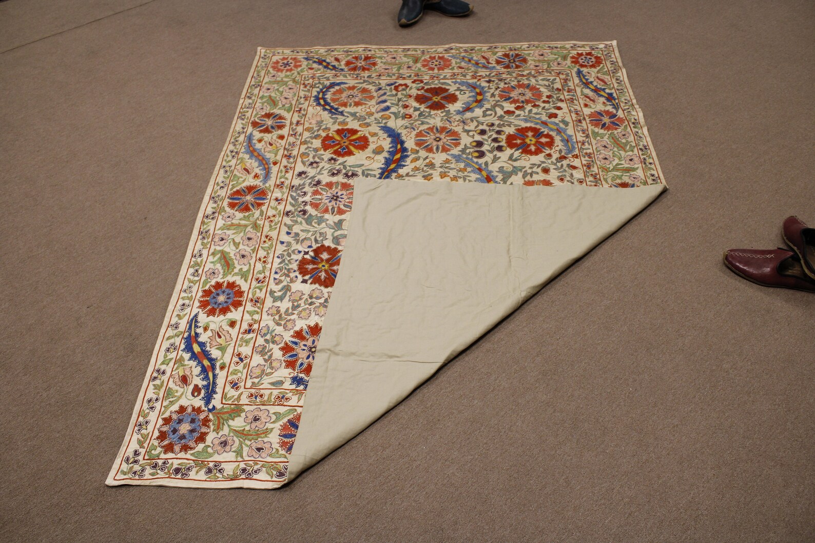 Suzani Bed Cover, Handmade Suzani Bedspread, Silk Suzani Blanket ...