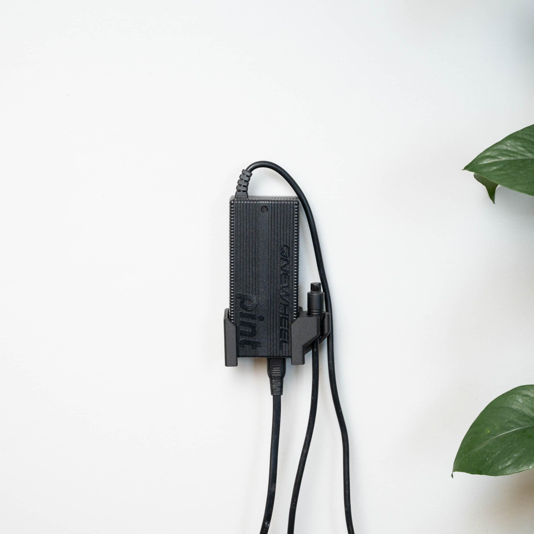 Charger Holster V2 Stand Onewheel Pint & Pint X Charger Wall Mount ...