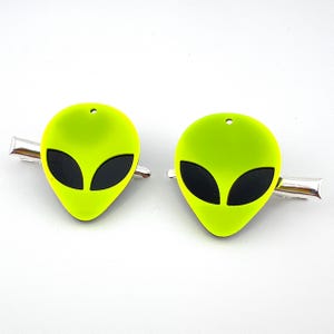 Neon Alien Hair Clips – Blacklight Reactive Space Barrettes UFO Spacey ...
