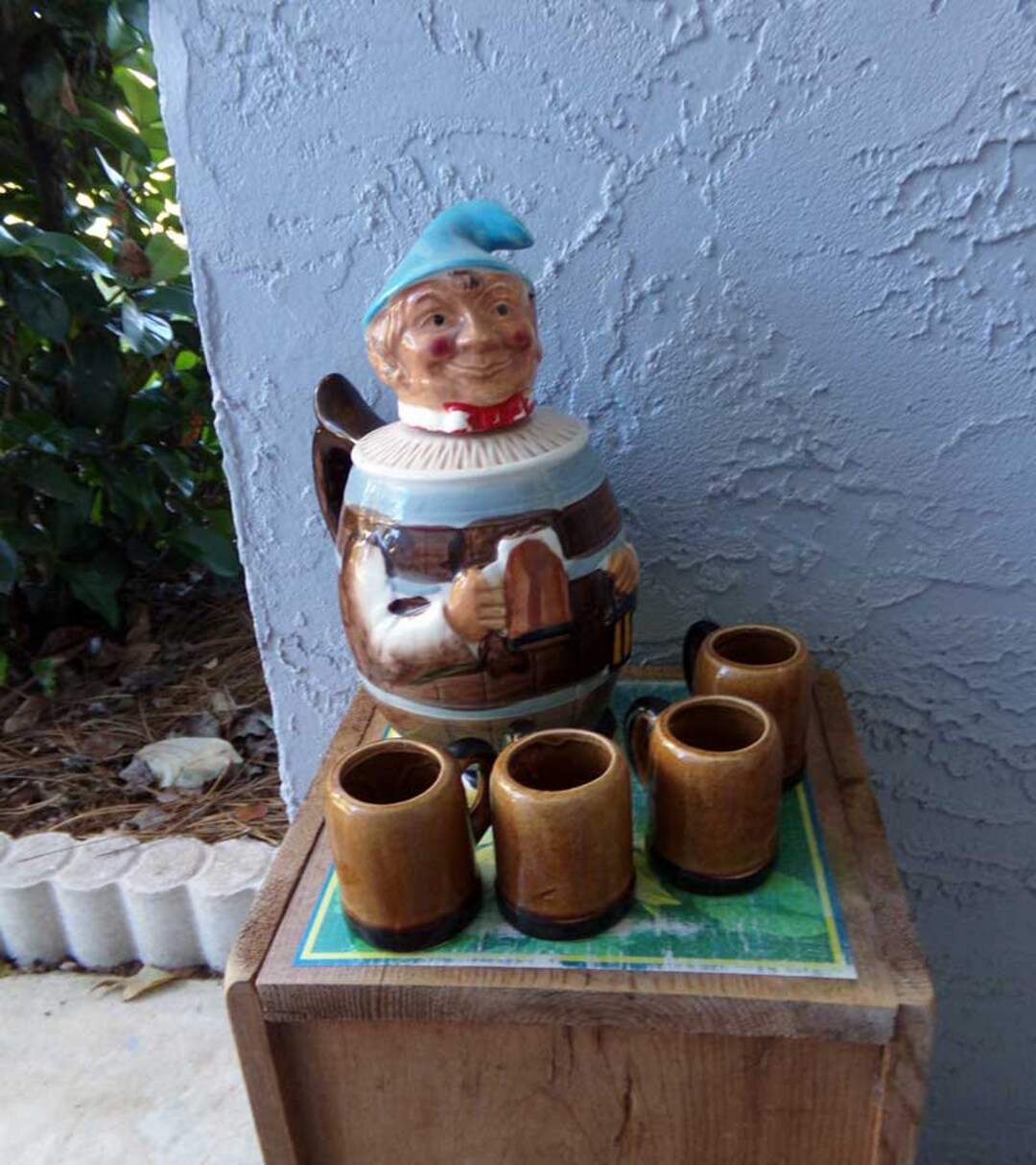 E.W. Barrel Man Decanter, E.W. Elf Barrel Liquor Decanter, Man in ...