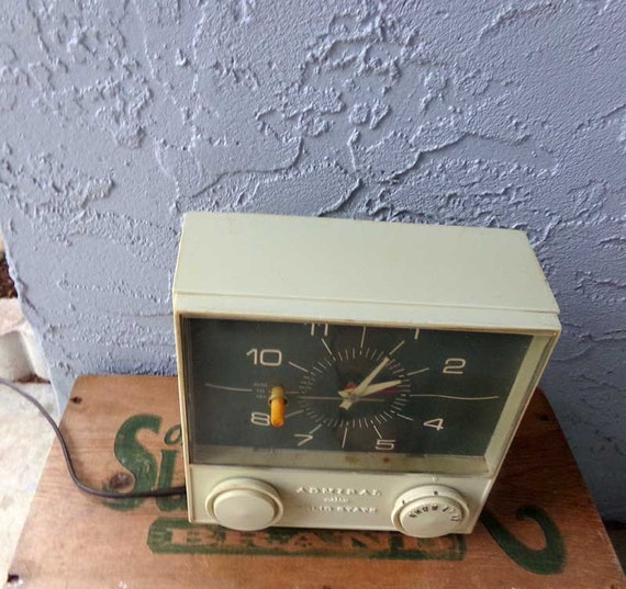 Vintage Clock Radios Vintage Cream Radio Clock Gil & Roy Props