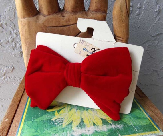 Red velvet bow tie, red velvet bow, vintage red velve… - Gem