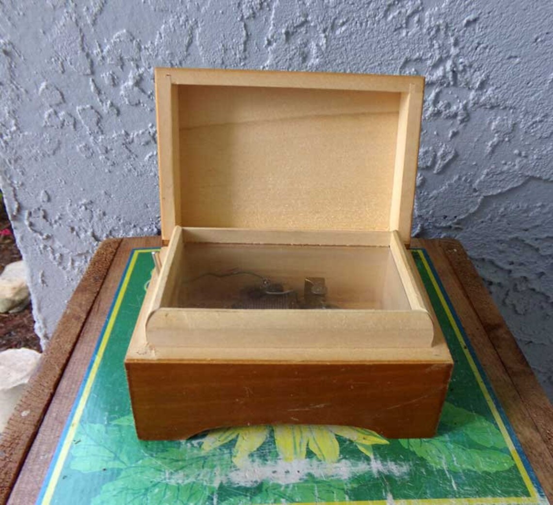 Hummel Music Box, Vintage Hummel Music Box, Hummelwerk Music Box, Made ...