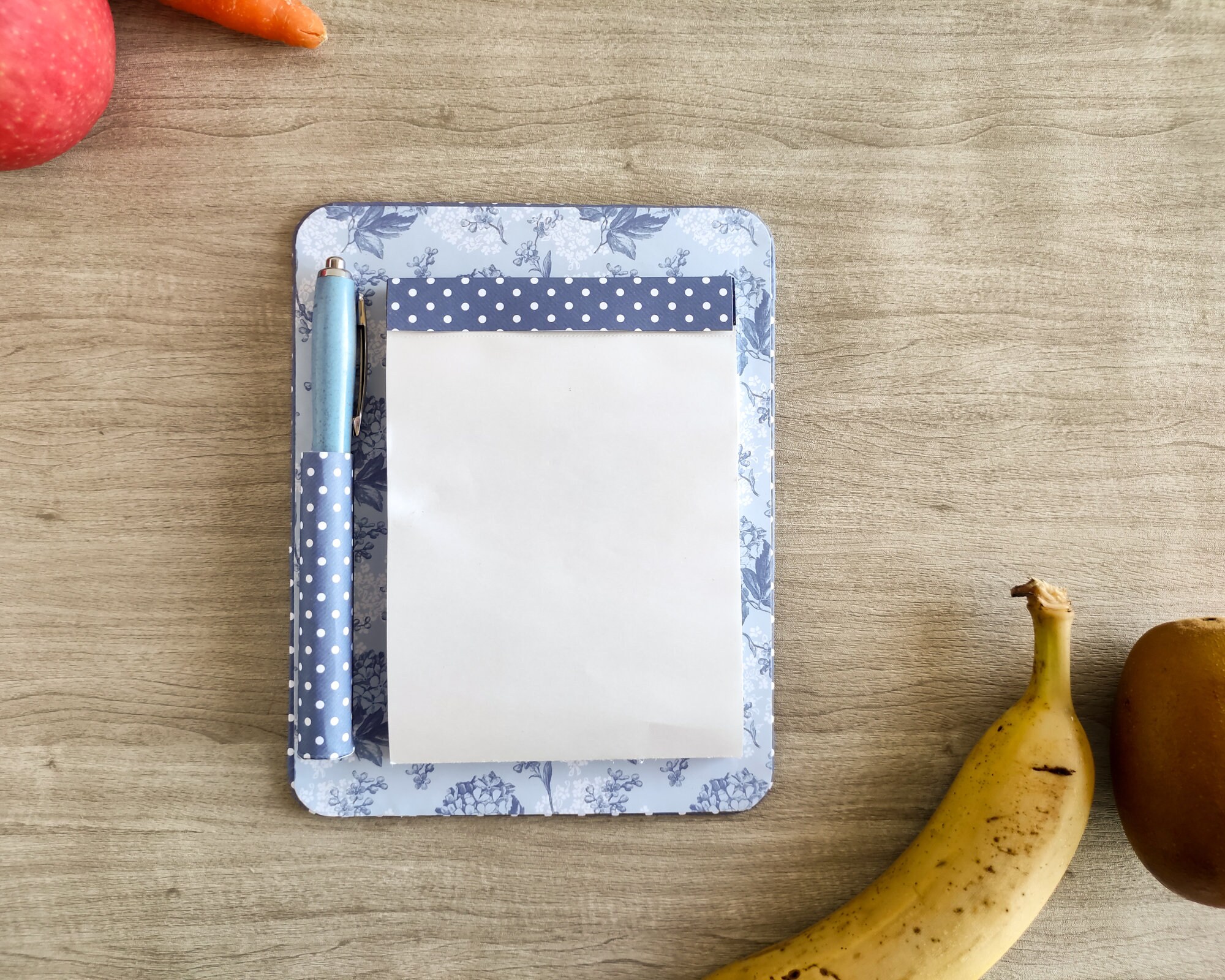 Colorful Refrigerator Magnet With Calendar and Notepad Holder ...