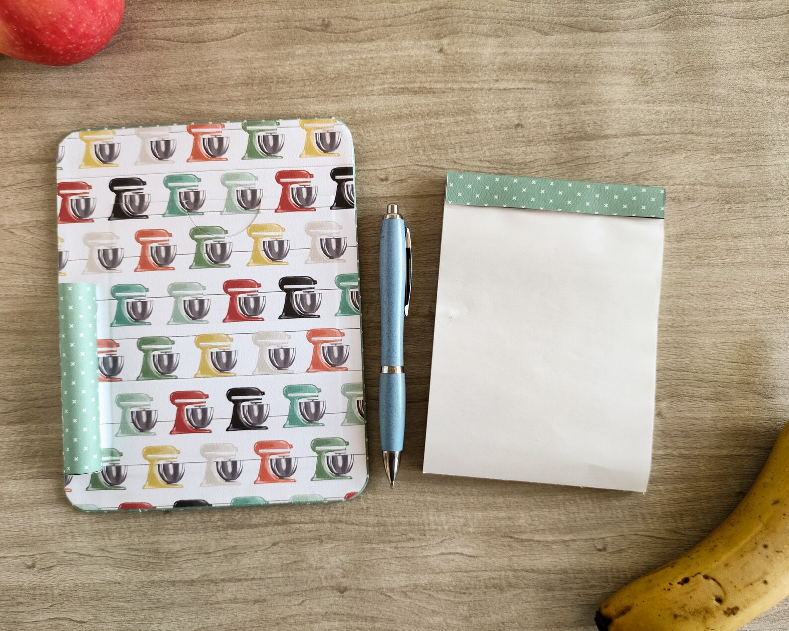 Colorful Refrigerator Magnet With Calendar and Notepad Holder ...