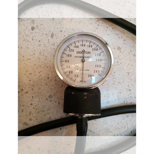 Vintage Blood Pressure Monitor - Etsy