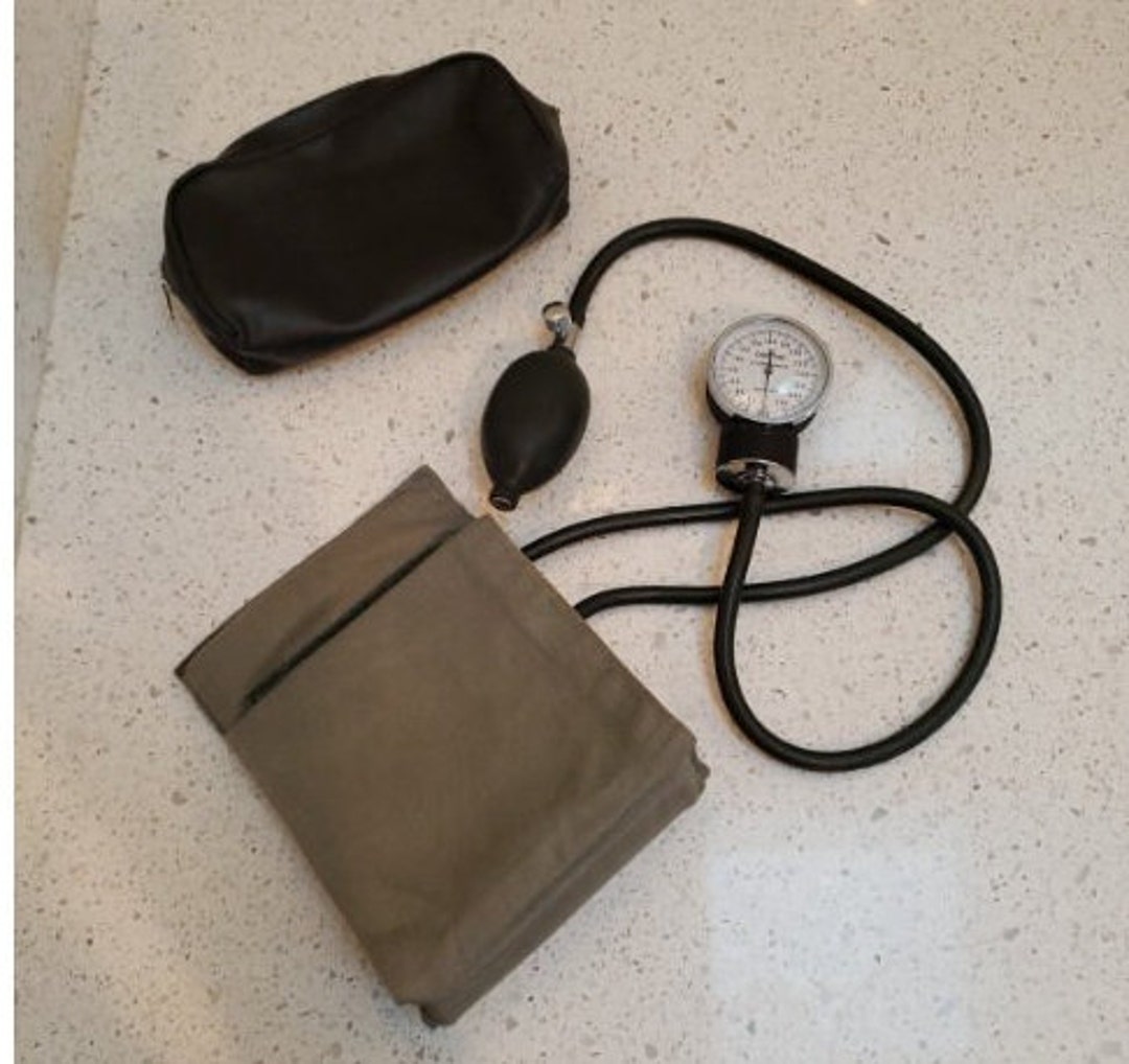 Vintage Blood Pressure Monitor - Etsy