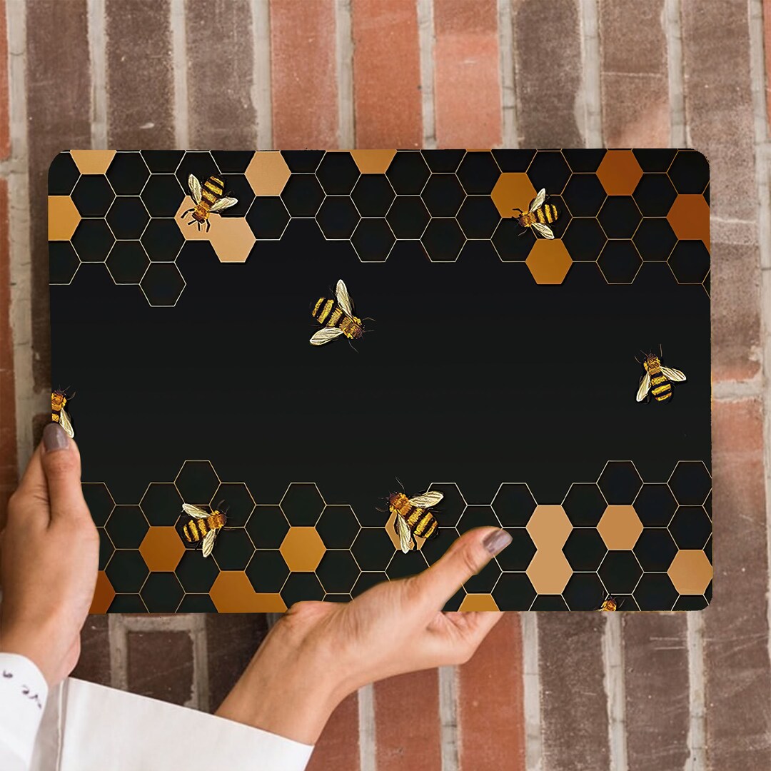 Yellow Flying Honey Bees Printing Hard Case MacBook Pro 13 14 15 16 M2 ...
