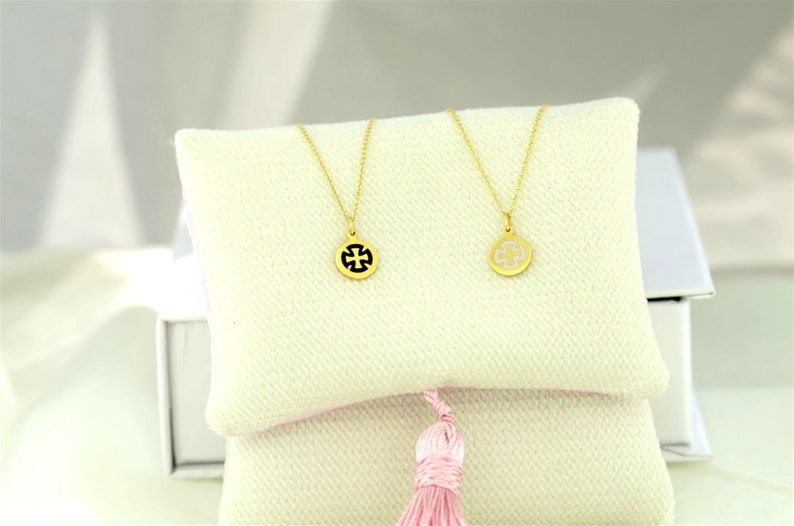 9K Round Plate Gold Cross With Enamel, Pure Gold Engraved Cross, Solid ...