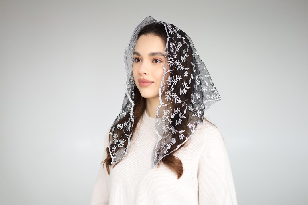 Triangle Grey Veil, Latin Mass Veil, Lace Chapel Veil Mantilla - Etsy