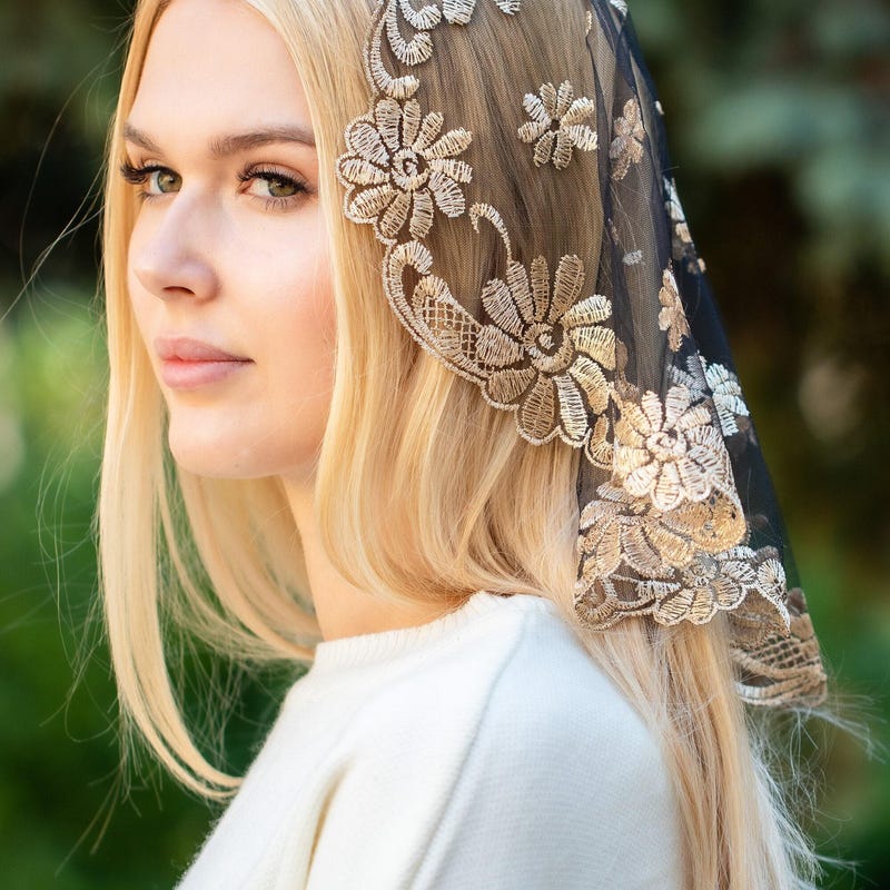 Catholic Veil Gift - 60+ Gift Ideas for 2026