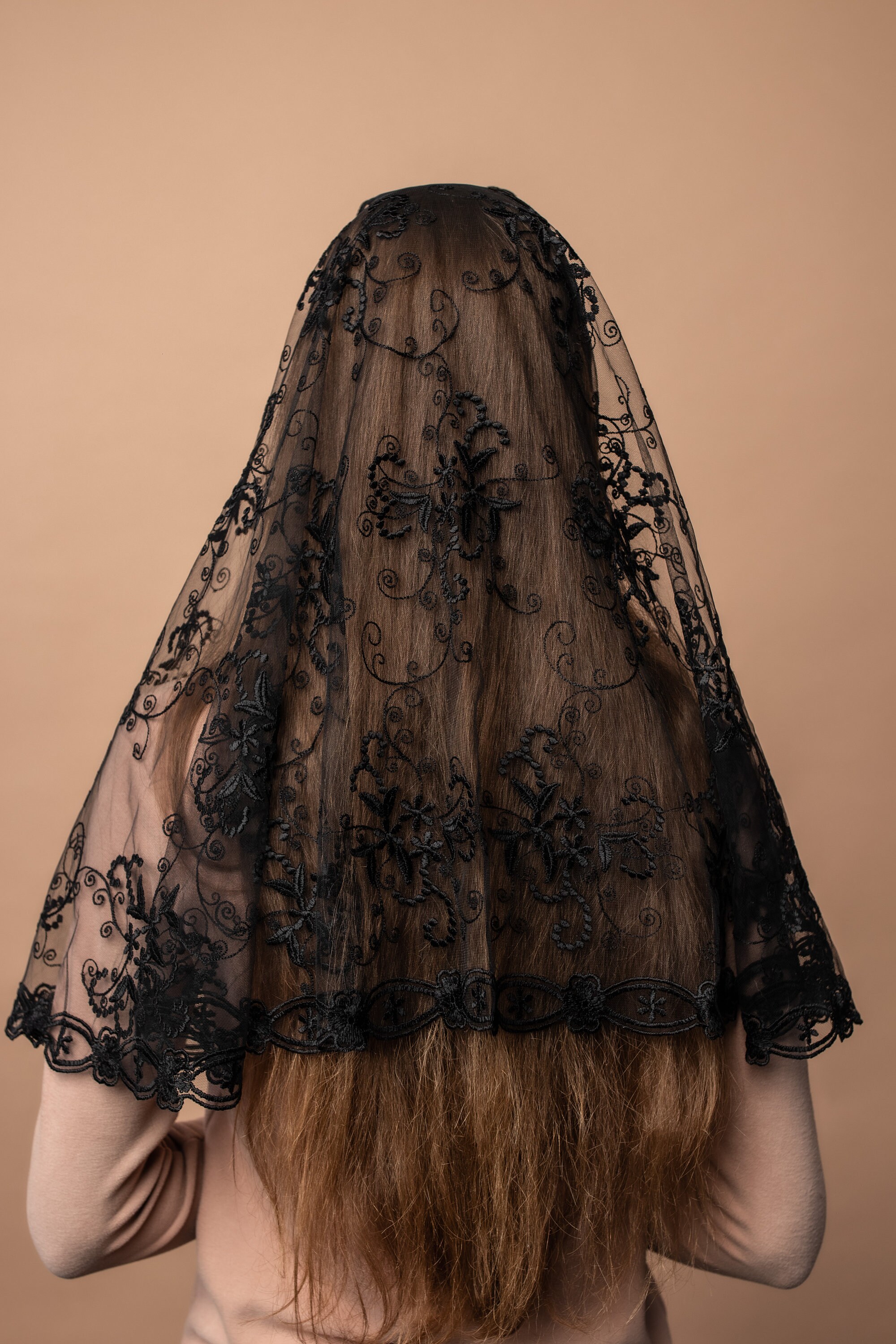 Black Chapel Veil Lace Chapel Veil Mantillad Shape Veil | Etsy