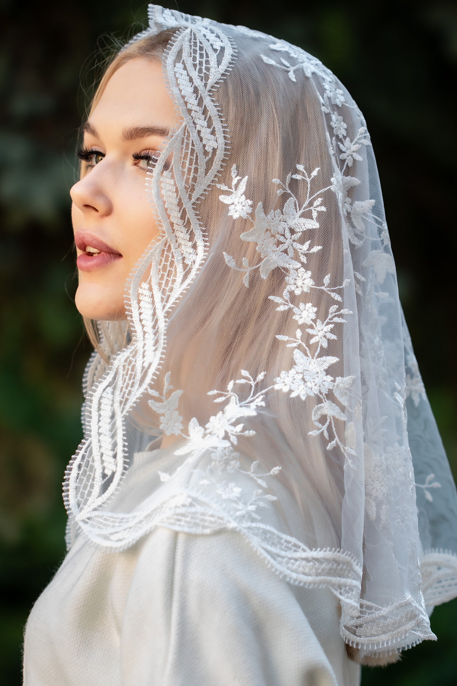 Ivory Traditional Catholic Veil, Ivory Lace Scarf, Church Veil - Etsy