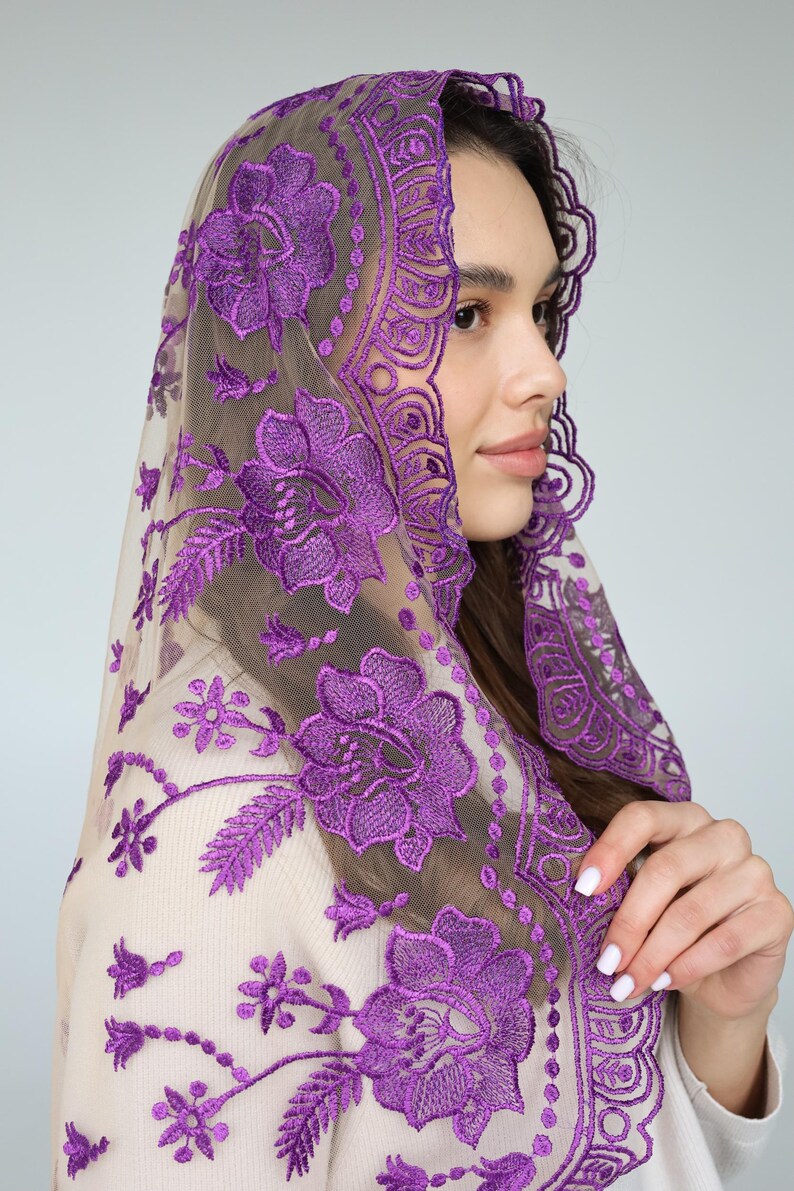Long Lace Mantilla in Purple Color, Chapel Veil With Lace Veil, Long ...