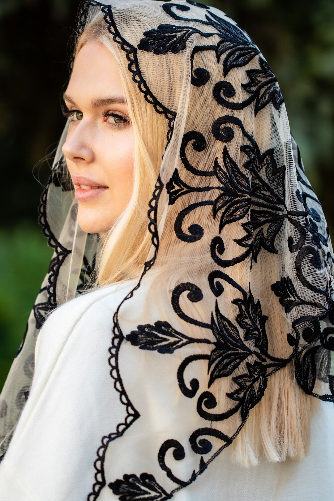 Triangle Church Veil, Chapel Veil, Catholic Black Lace Mantilla - Etsy