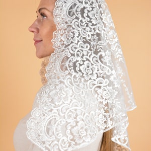Ivory Catholic Veil, Short Chapel Veil, Latin Mass Mantilla - Etsy