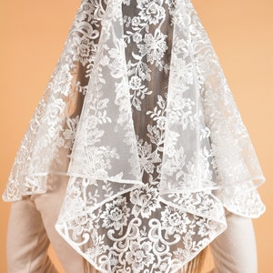 Ivory Catholic Veil, Short Chapel Veil, Latin Mass Mantilla - Etsy