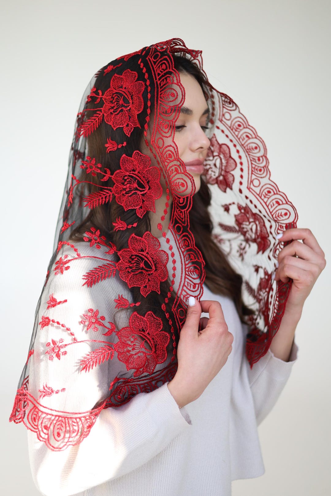 Chantilly Lace Infinity Veil Seven Colors Vintage Inspired Lace Chapel ...