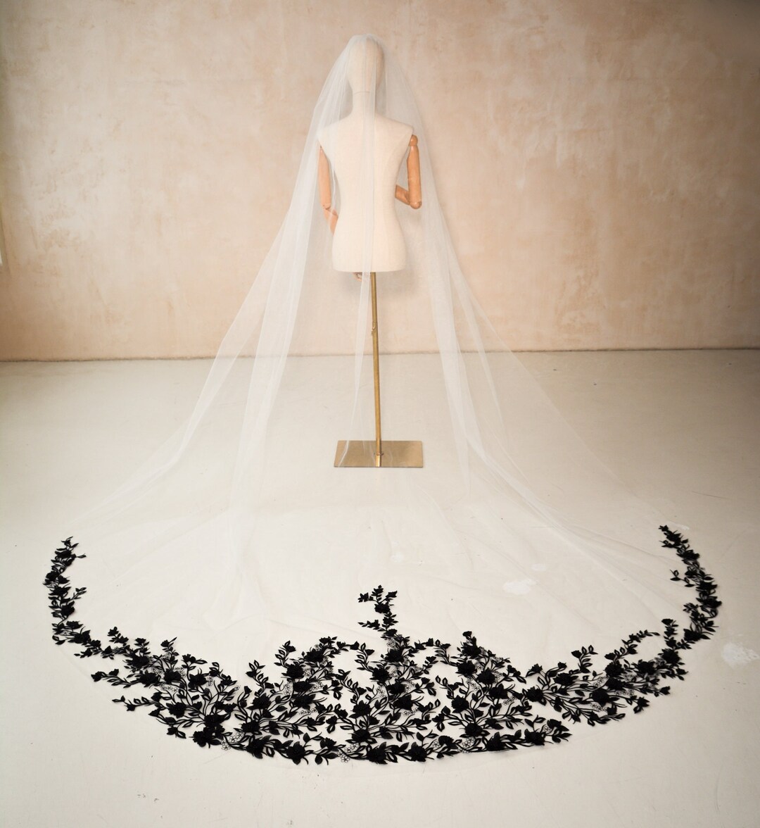 Black Wedding Veil, Gothic Bridal Veil, Floral Black Wedding Veil - Etsy