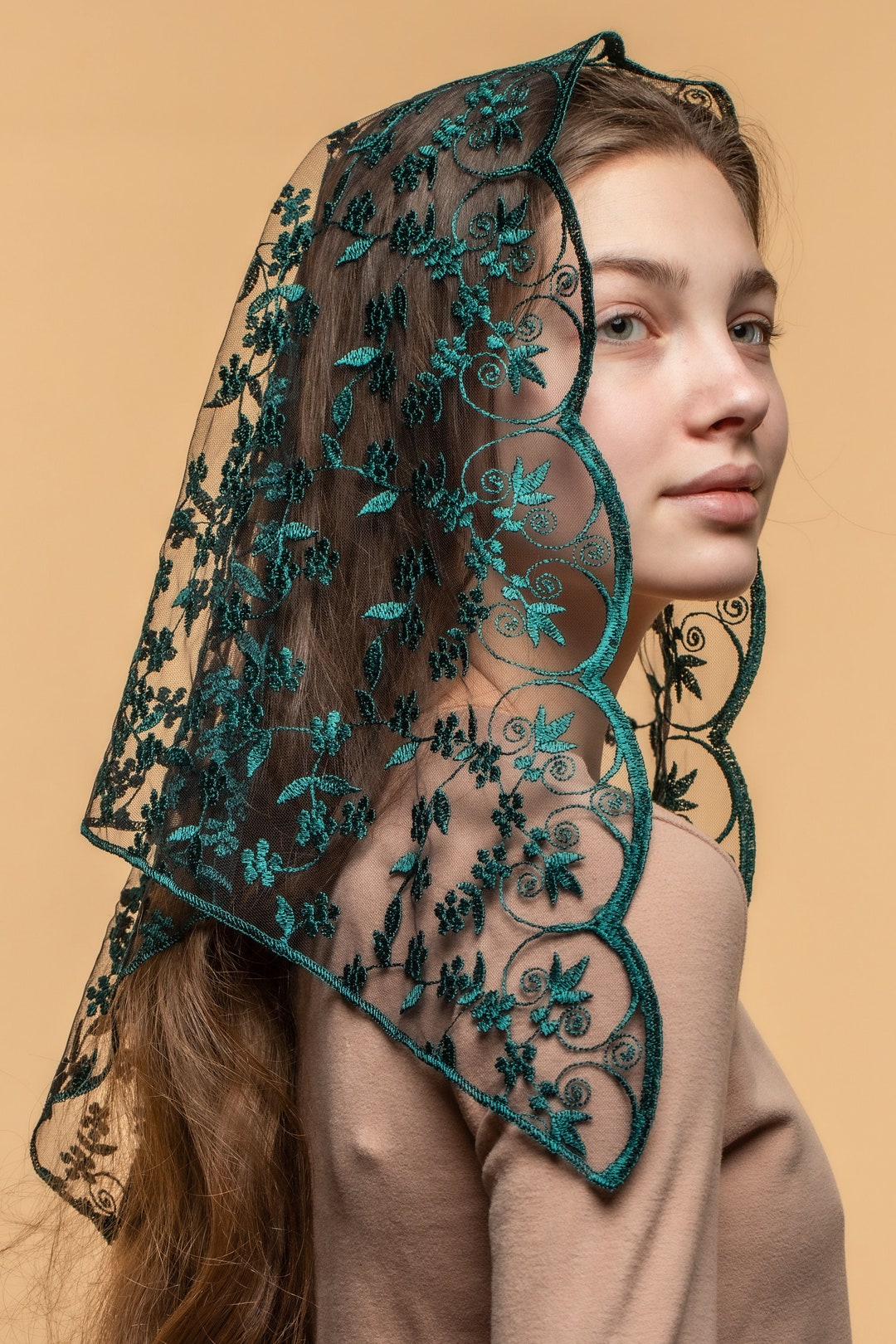 Green Triangle Veil, Latin Mass Veil, Lace Chapel Veil Mantilla - Etsy
