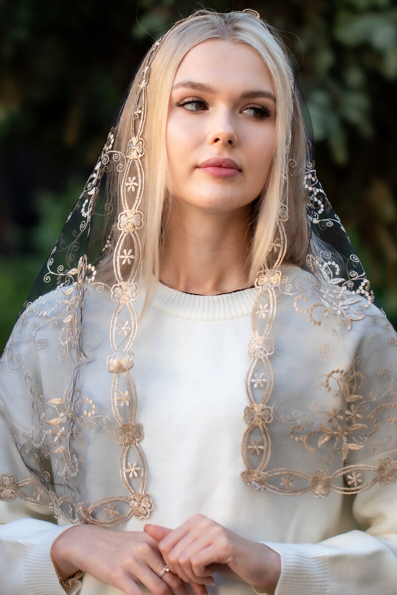 Gold Chapel Veil Lace Chapel Veil Mantilla D Shape Veil - Etsy