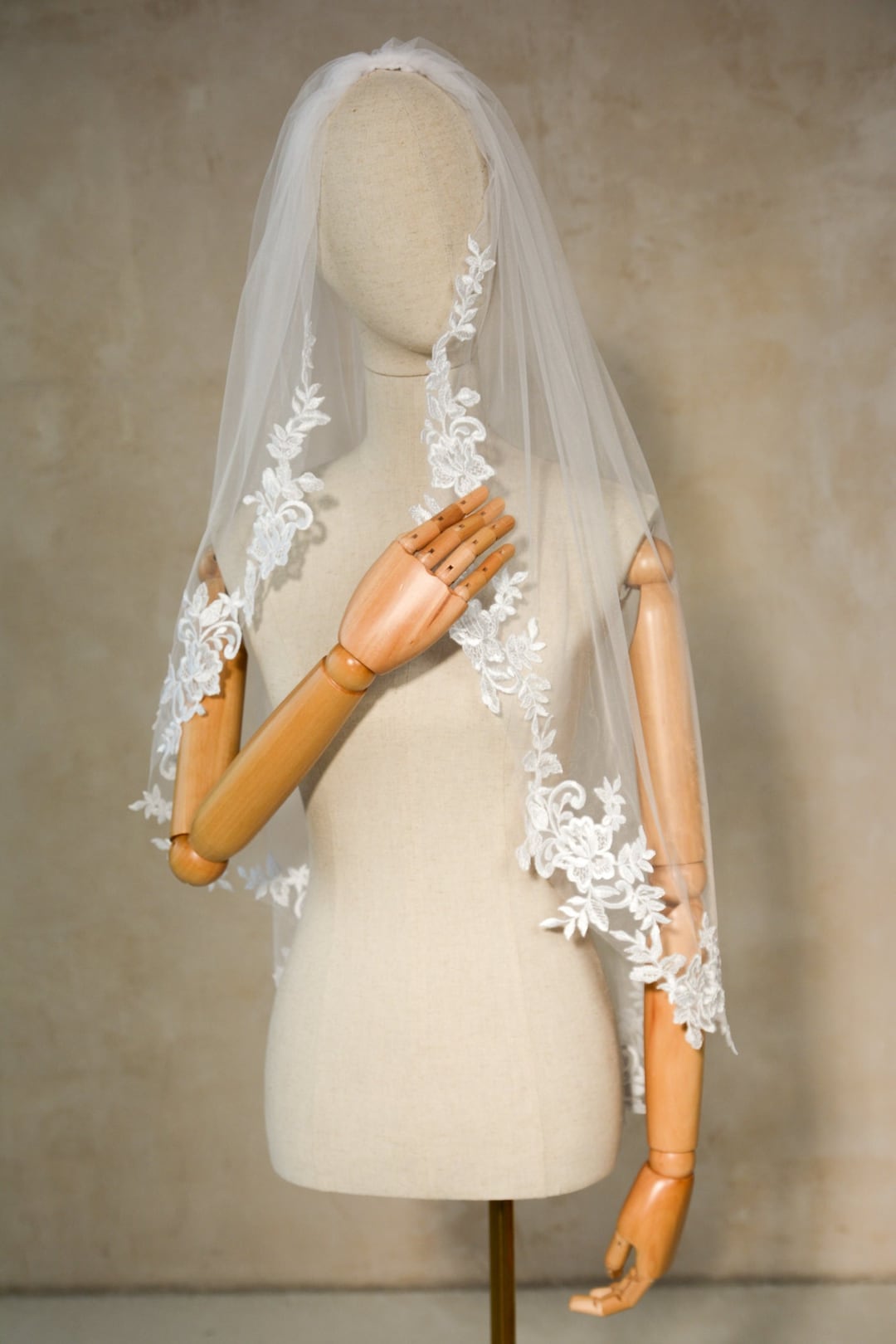 Waltz Length Veil, Short Bridal Veil, Short Ivory Lace Veil - Etsy