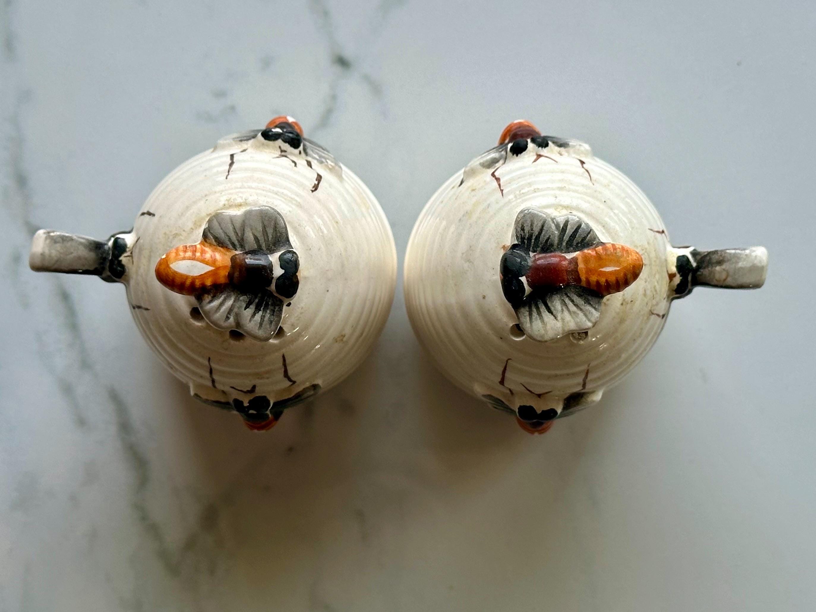 Vintage Salt and Pepper Shakers Pottery Kitchen Decor Bumble Bee Honey ...