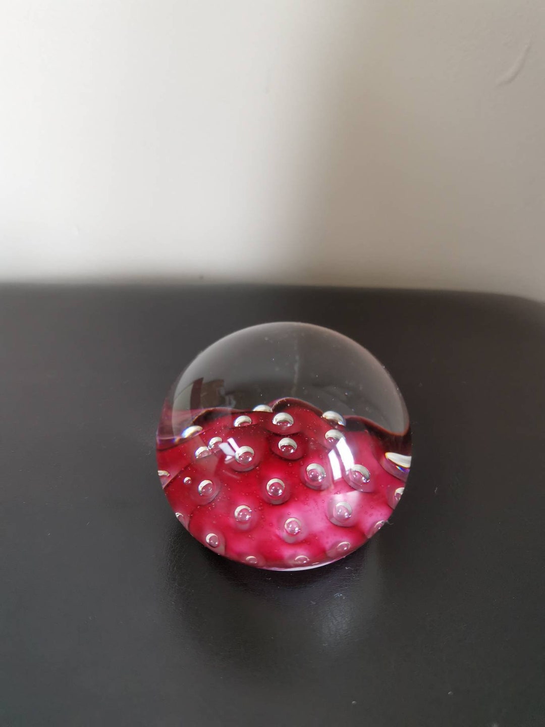 Hand made, controlled bubble, red, glass paperweight - Etsy.de