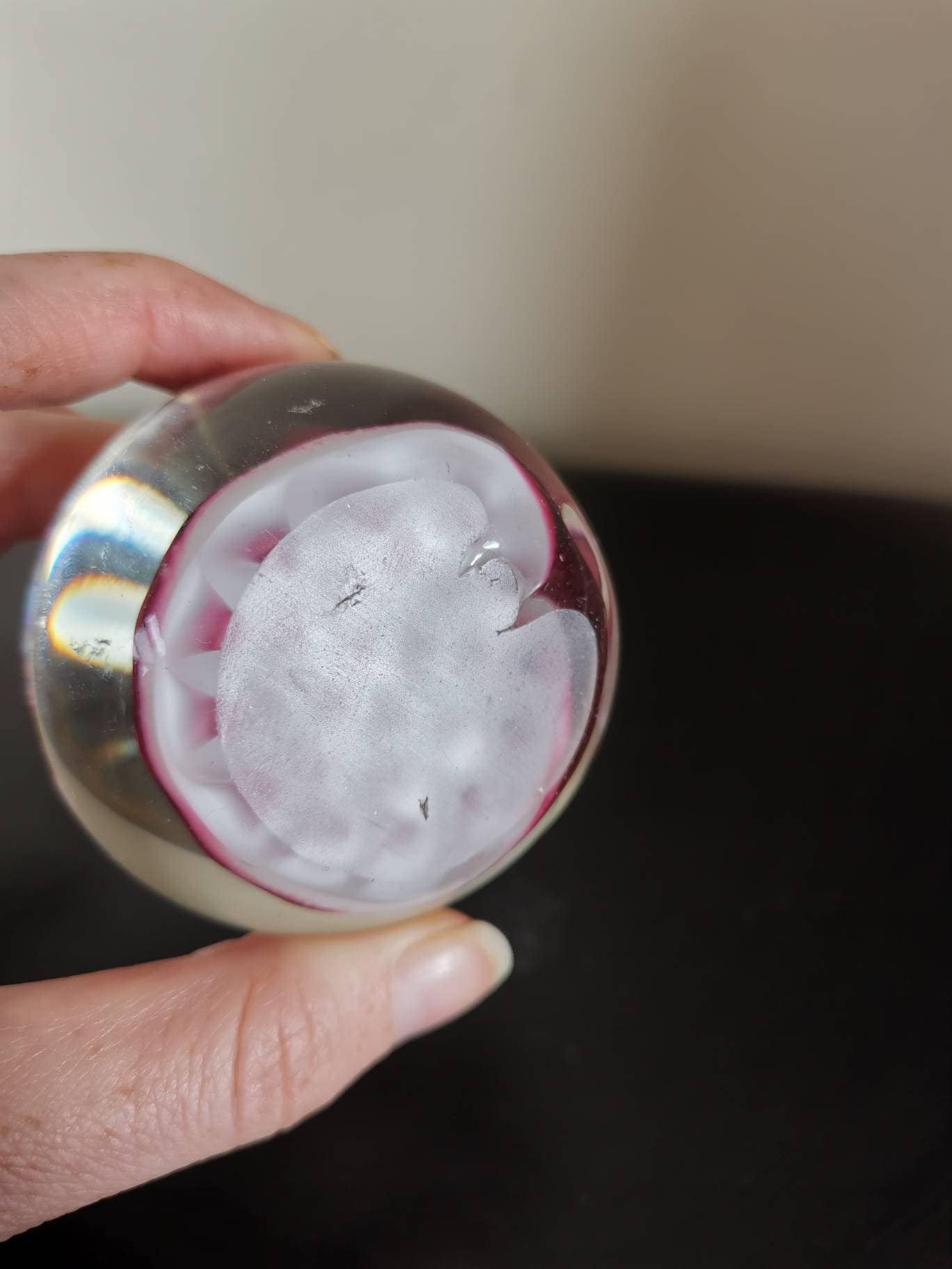 Hand made, controlled bubble, red, glass paperweight - Etsy.de