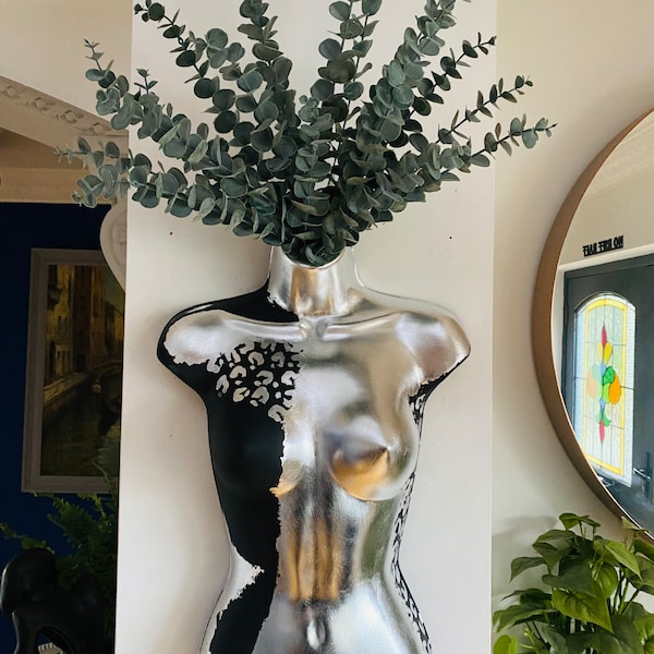Female Torso for Self Assembly Made of Eco-friendly Cardboard. 3D DIY ...