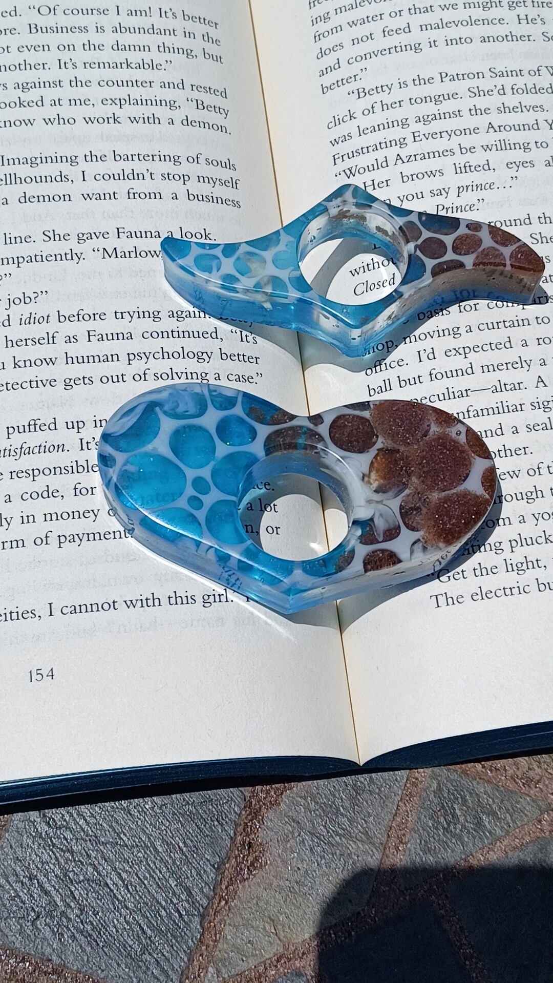 Beach Resin Book Page Holder, Thumb Page Holder, Page Spreader, Bookish ...