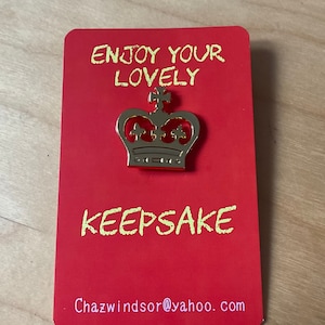 Crown Pin Badge Gold Plated 3D Crown Pin Badge High Quality Royal ...