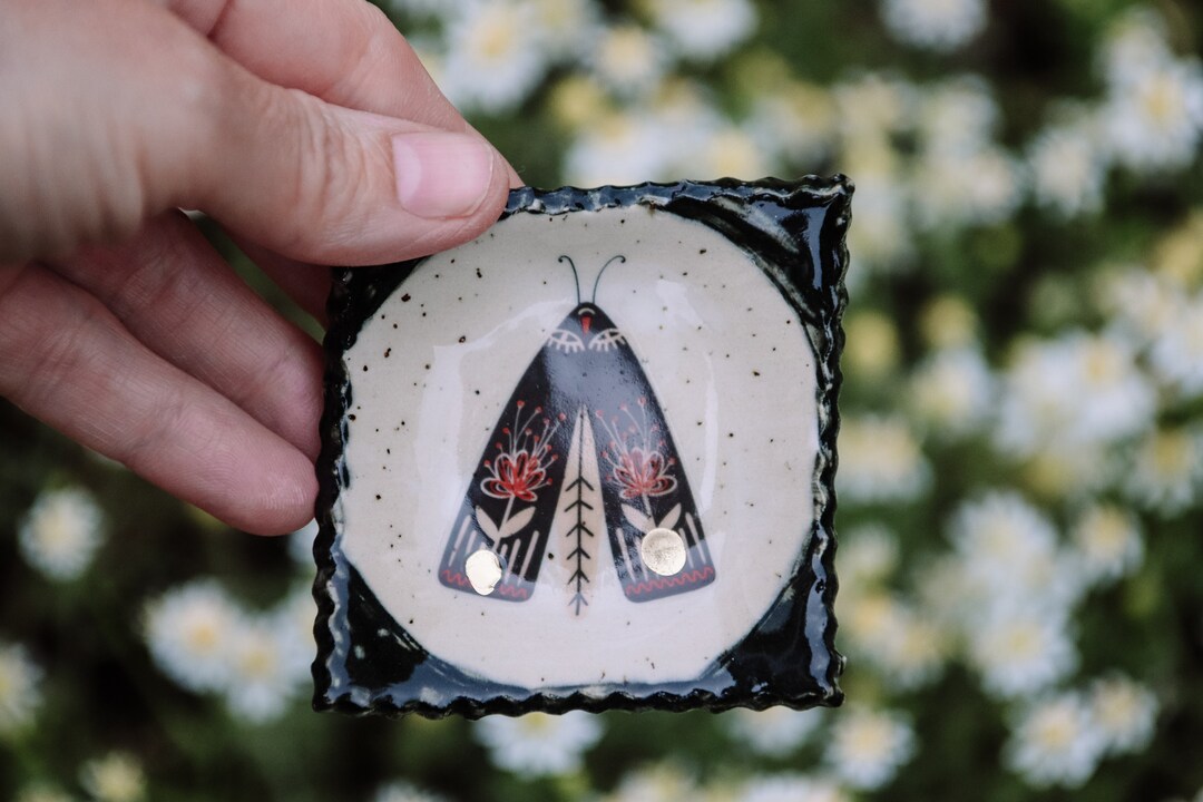 Piccola falena in ceramica, quadrata, mini ciotola, piatto per sushi ...