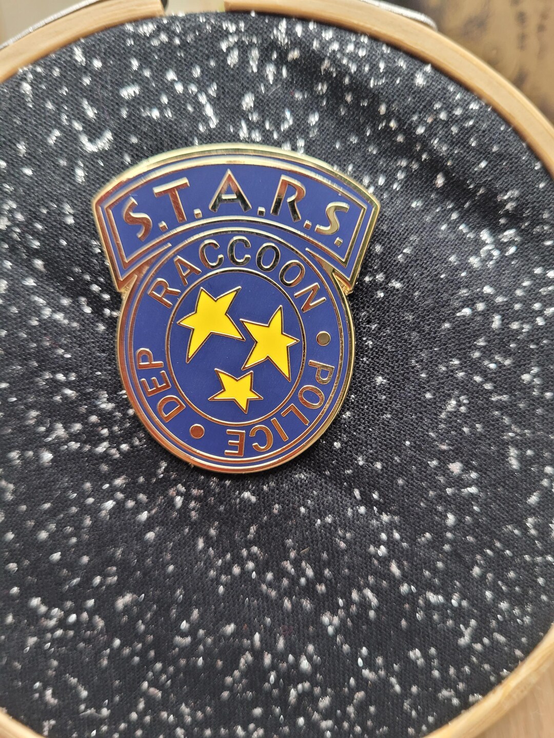 STARS Racoon City Police Badge Resident Evil Enamel Brooch Magnet ...