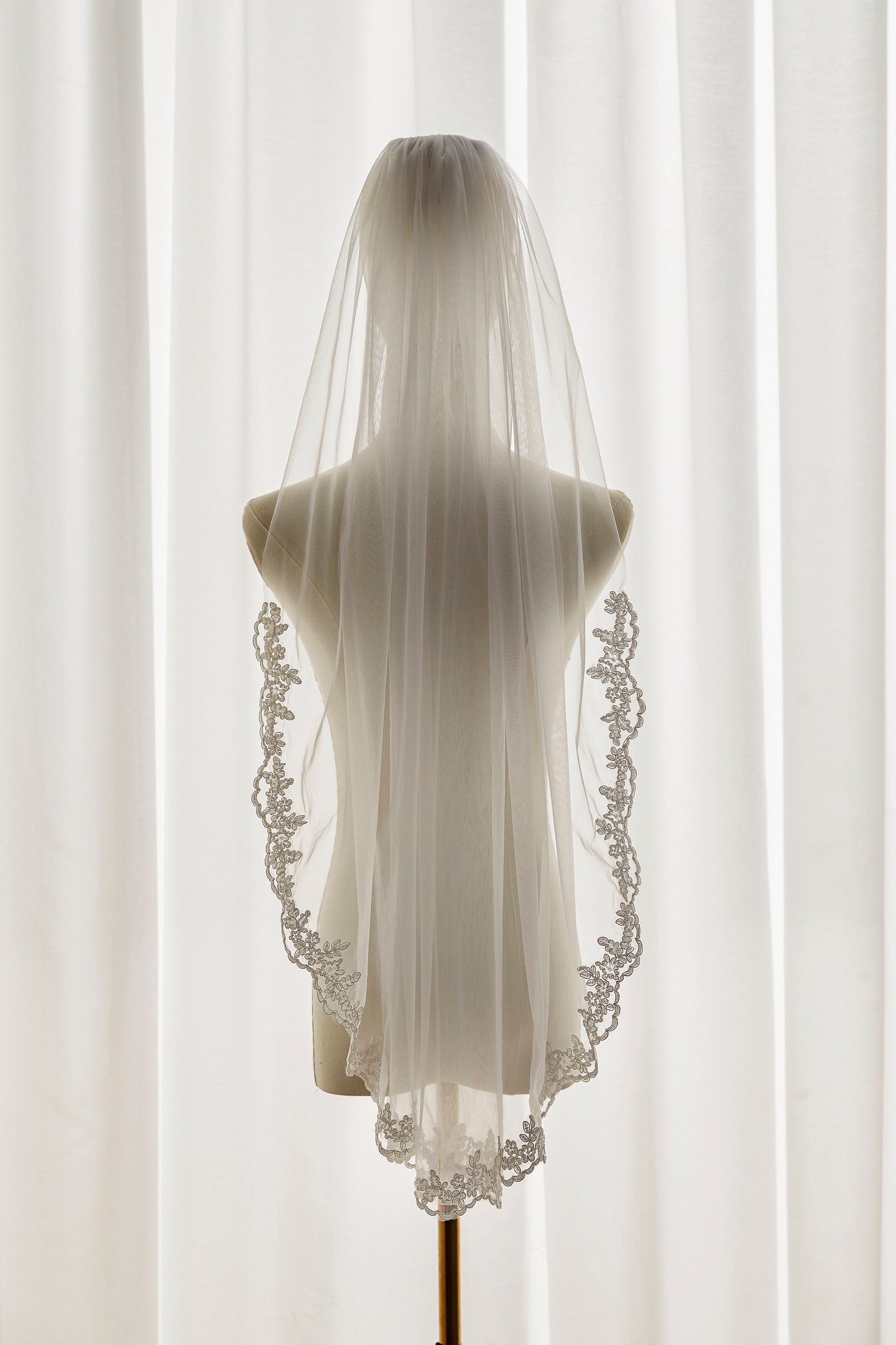 Lace Bridal Veil, Lace Wedding Veil, Floral Lace Edge Veil, Floor ...