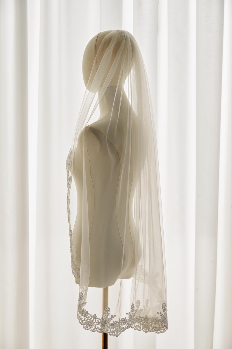 Lace Bridal Veil With Comb, Lace Wedding Veil, Floral Lace Edge Veil ...