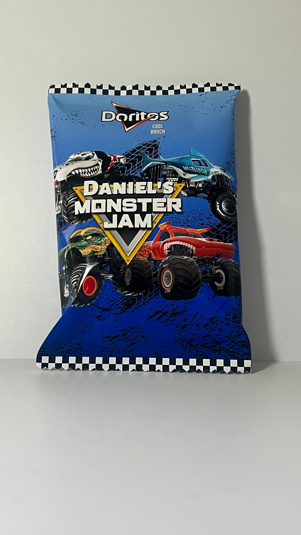 Custom Party Favors + Pringles Shakers/ Any Theme/party Favors/ Custom ...