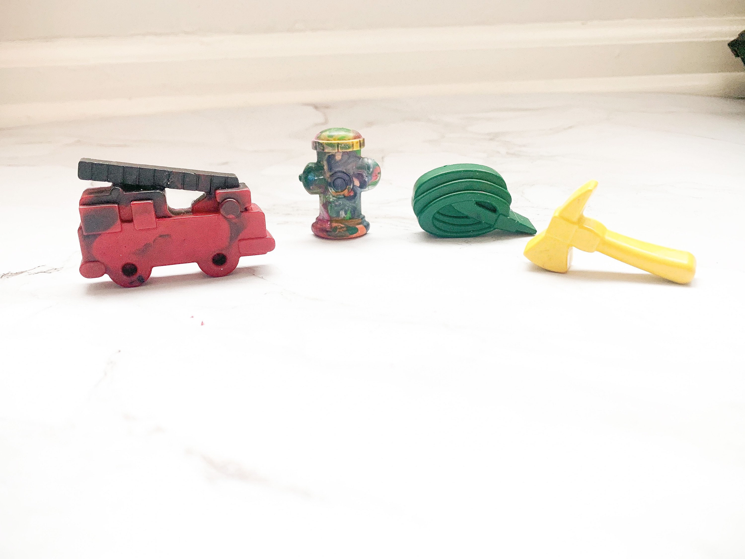 Fireman Crayon, Fire Truck Crayon, Gift Box for Kids, Firefighter Theme ...