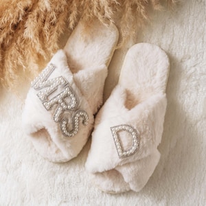 Pearls Bride Fluffy Slippers Rhinestone Mrs Slippers Custom Bridal ...