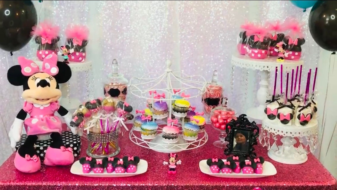Minnie Mouse Party Dessert Table - Etsy