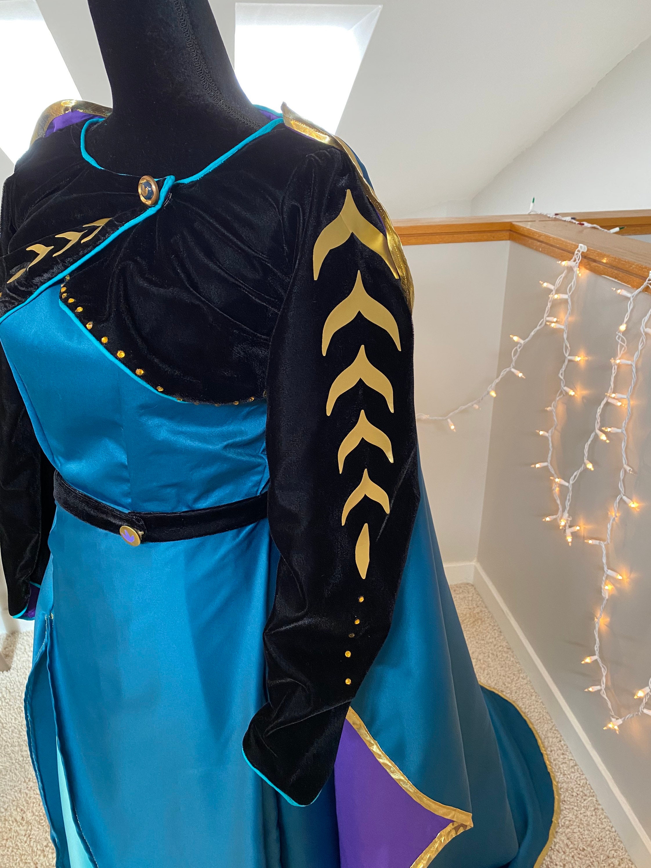 Queen Anna Frozen Dress