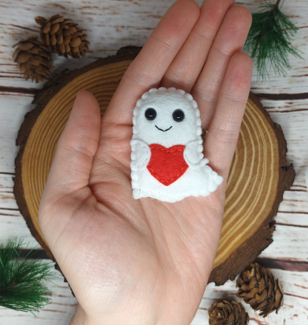 Ghost Hug, Halloween Felt Letterbox Gift, Handsewn Pocket Hug - Etsy