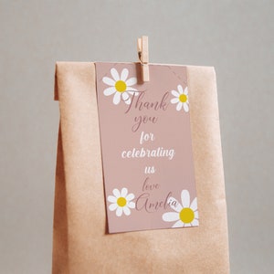 Editable Daisy Birthday Gift Bag Labels in 3 Sizes, Boho Daisy Bag ...