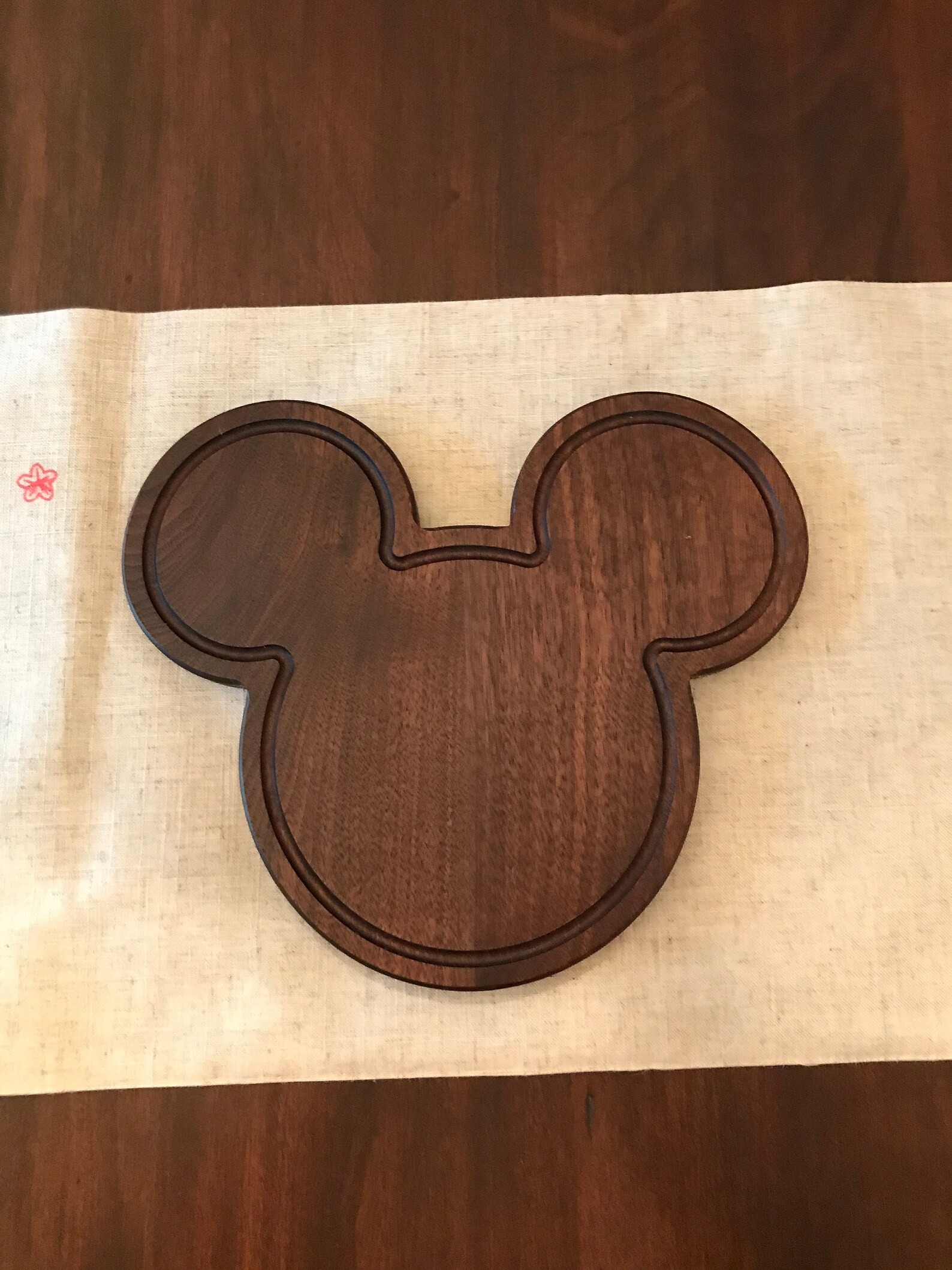 Mickey Walnut Cutting Board/mickey Charcuterie Board/disney Cutting ...